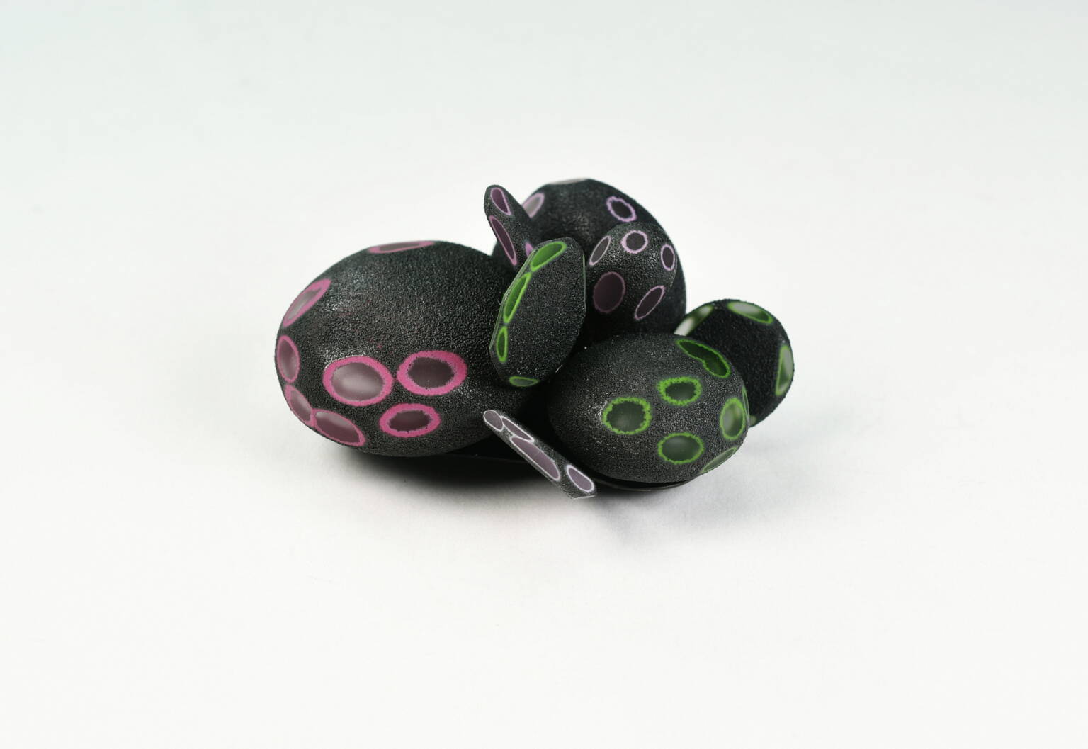 CHAIN REACTION - WORLD WOMEN'S DAY - SCHMUCKmünchen